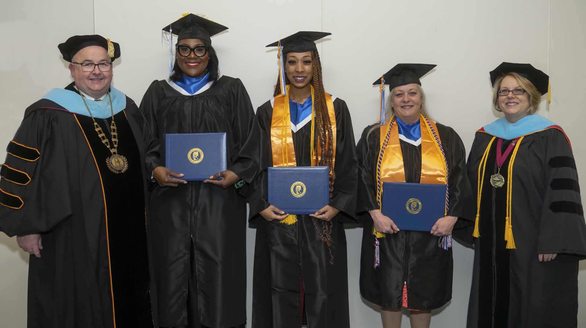 Macomb Community College celebrates 107th commencement